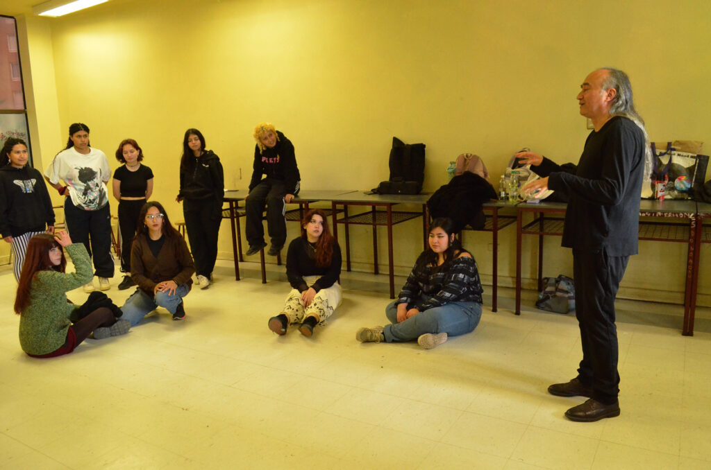 Muestras y taller de arte performativo lideró reconocido artista ...